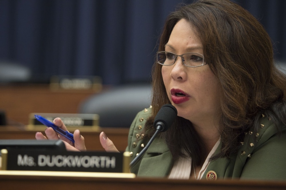 Army vet Sen. Duckworth says she's lifting block on 1,100+ military ...