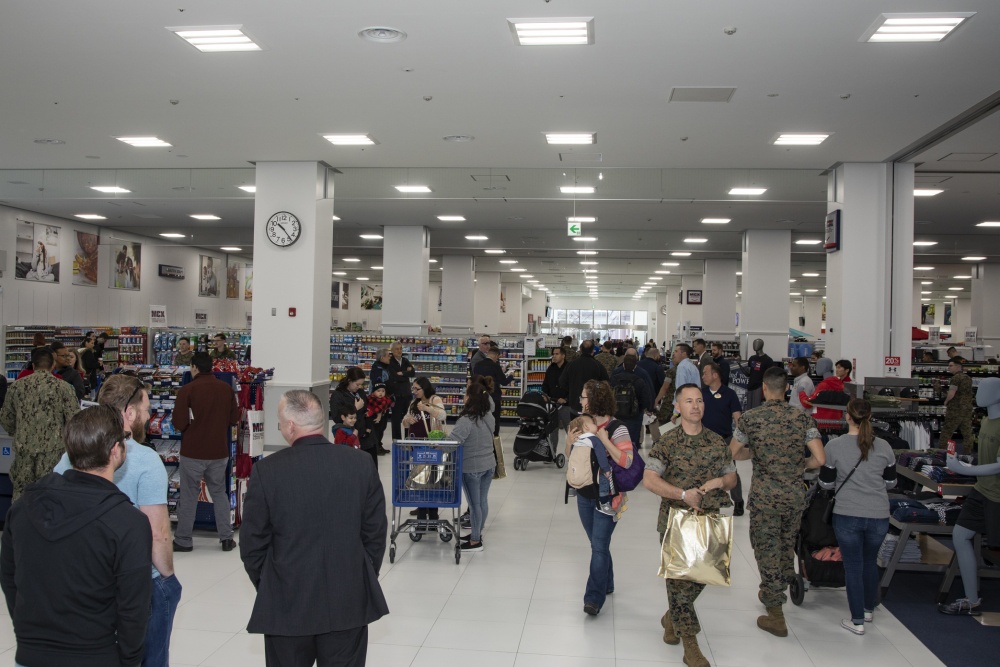 Marine Corps' newest, largest exchange store opens in Japan | American ...