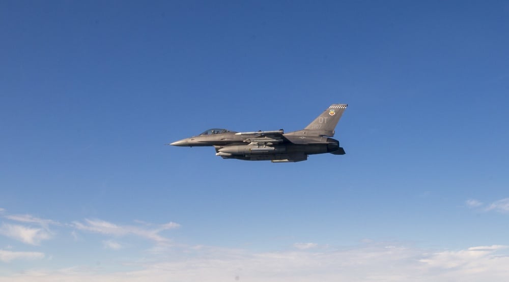 VIDEO: F-16 downs target drone with laser guided rocket in ...