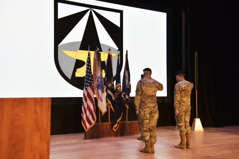 PHOTOS: Army Futures Command unveils unit patch that features golden ...