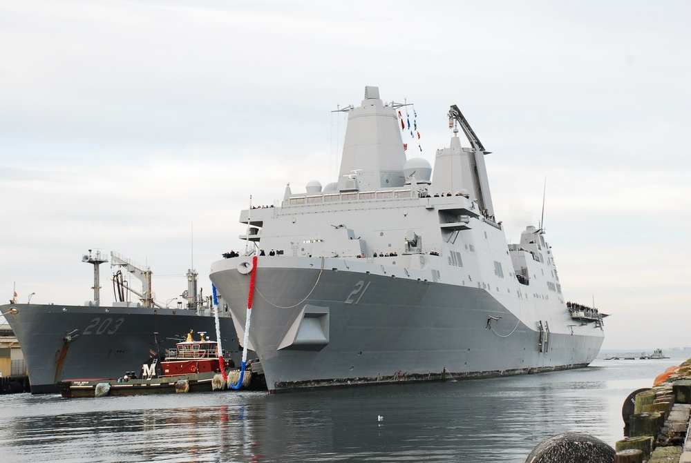 Pics/Video: Here’s the US Navy ship built with World Trade Center steel ...