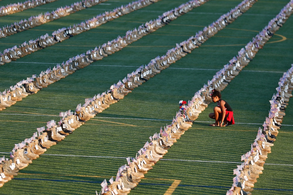 PHOTOS: Fort Bragg's 7,500+ boot display honors fallen service members ...