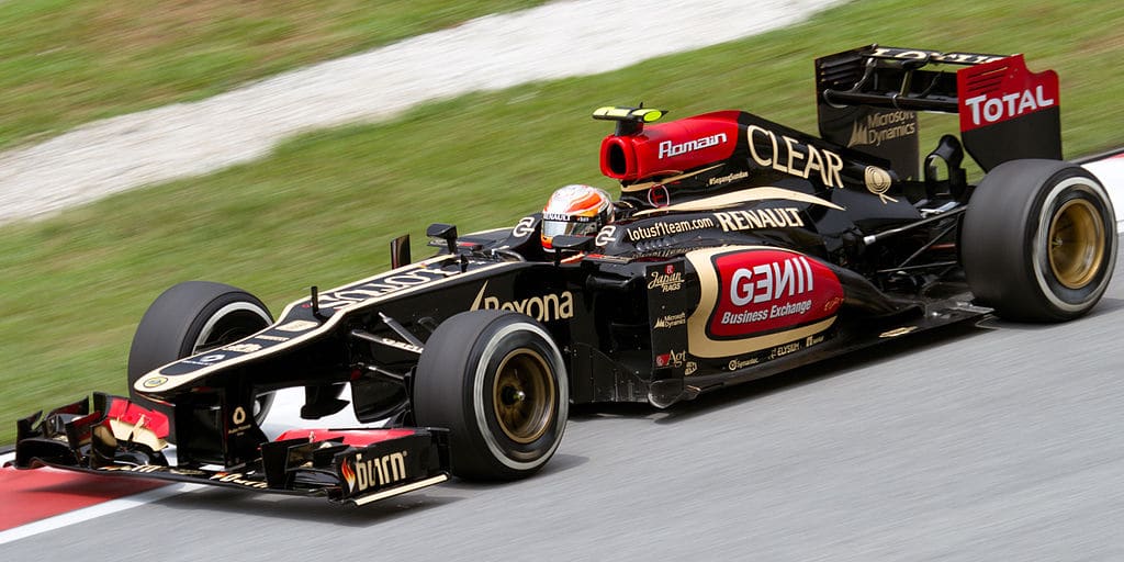 WATCH: Formula One driver Romain Grosjean escapes from vehicle after ...
