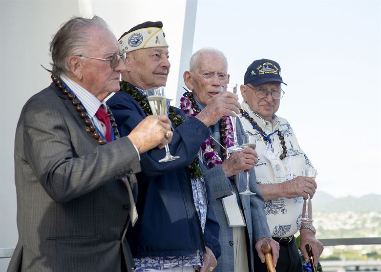 Don Stratton, 1 of 3 remaining crew from USS Arizona, dies at 97 ...