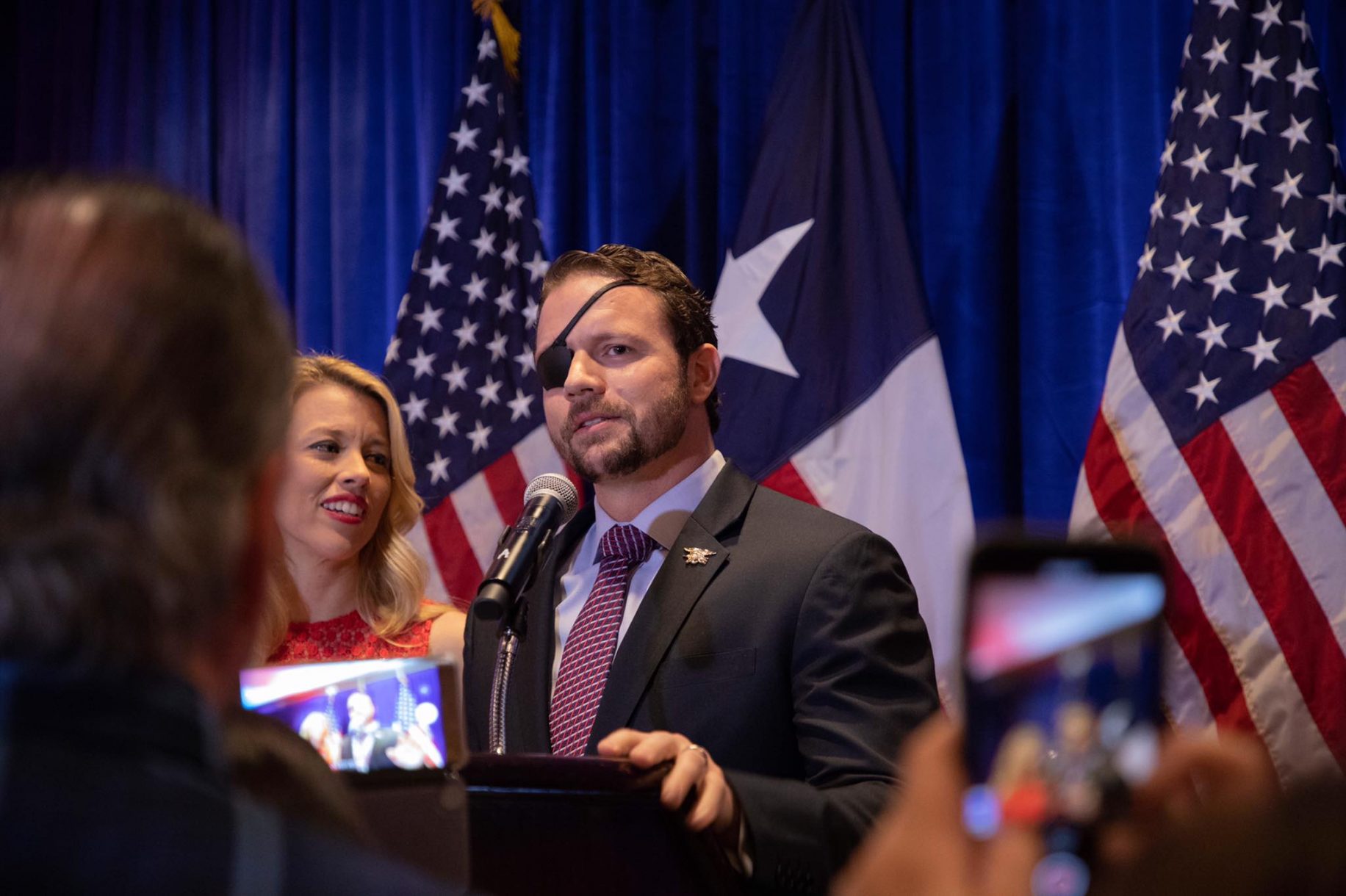 Navy SEAL Congressman debuts new eye patch at State of the Union ...