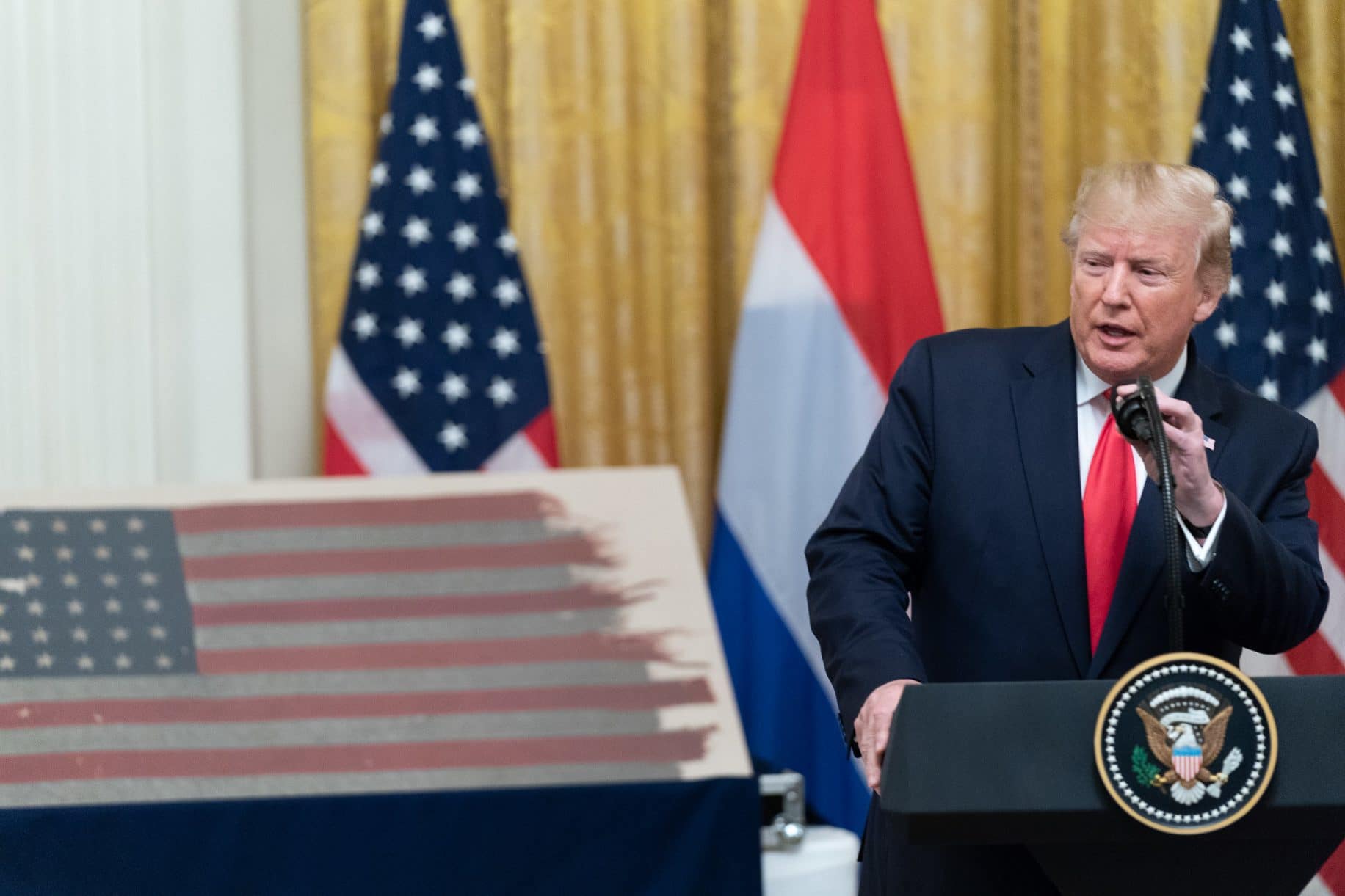 VIDEO/PICS: Trump accepts return of WW2 bullet-riddled US flag from D ...