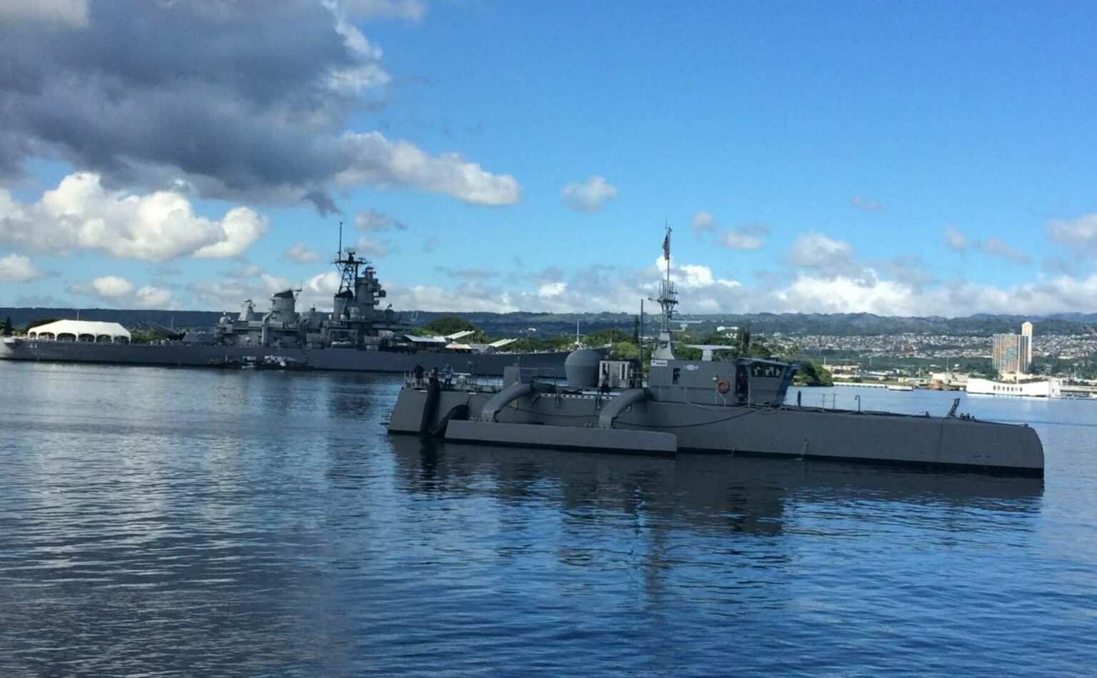 Navy destroyer will control drone swarm of ships and planes in most ...