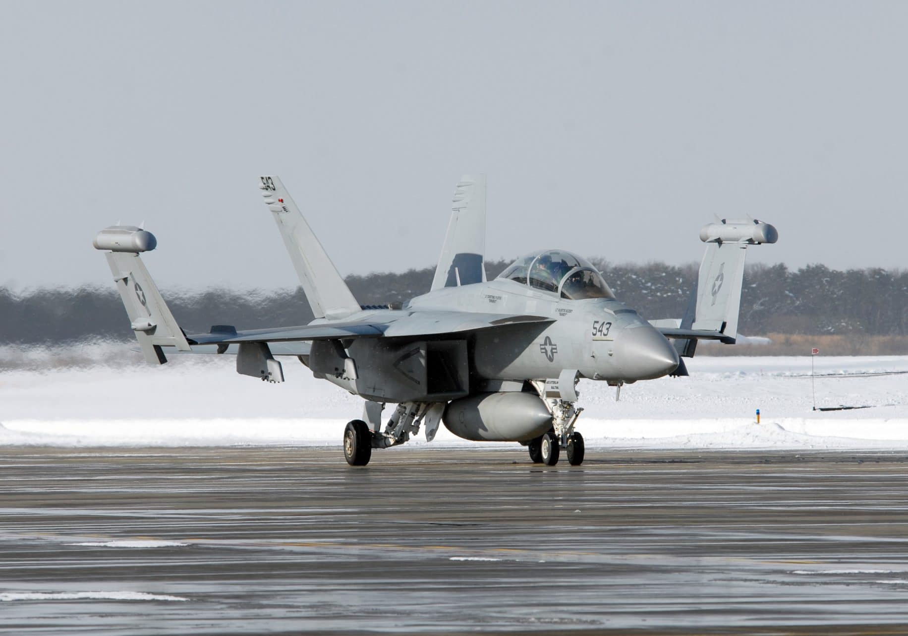Washington state sues Navy over expansion of Growler jet training on ...