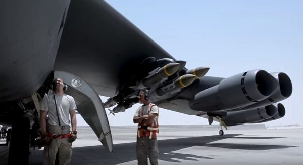 Watch US Air Force airmen turn a B-52's 2,000-pound warheads into smart ...