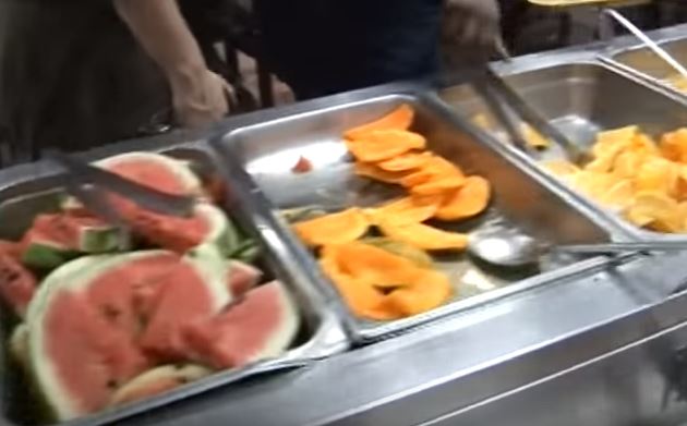(VIDEO) Learn what it's like to eat on board a US Navy ship | American ...