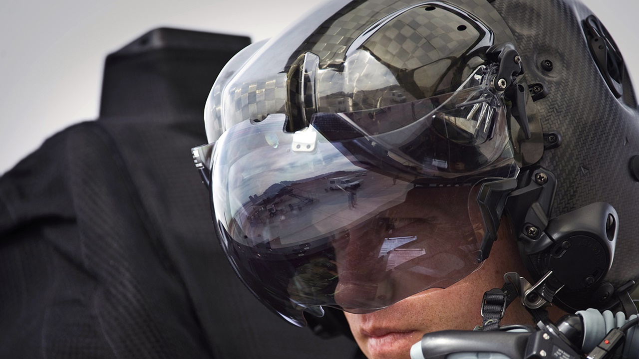 (VIDEO) Check out the revolutionary helmet worn by F-35 Lightning ...