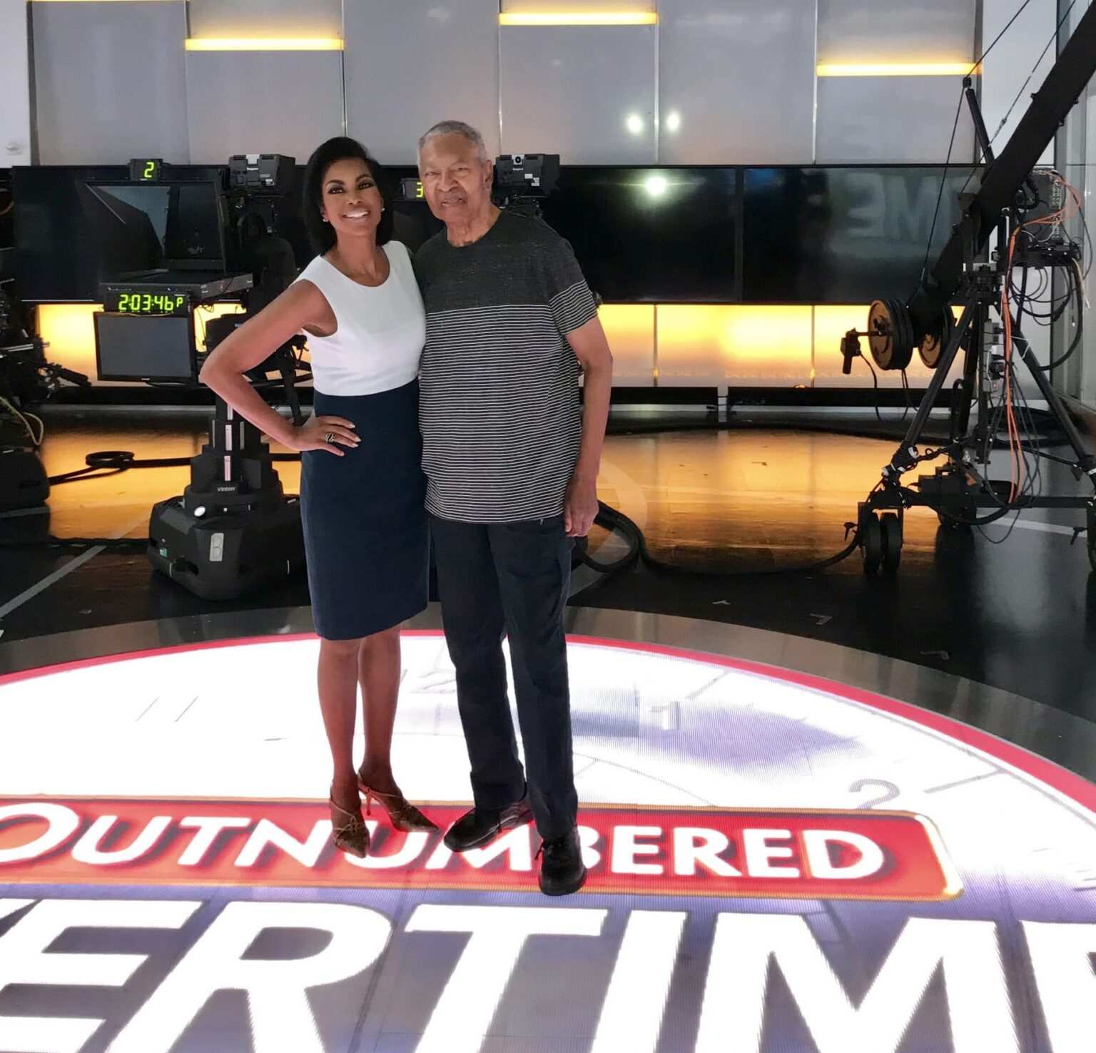 Award-winning journalist Harris Faulkner credits ‘military brat ...