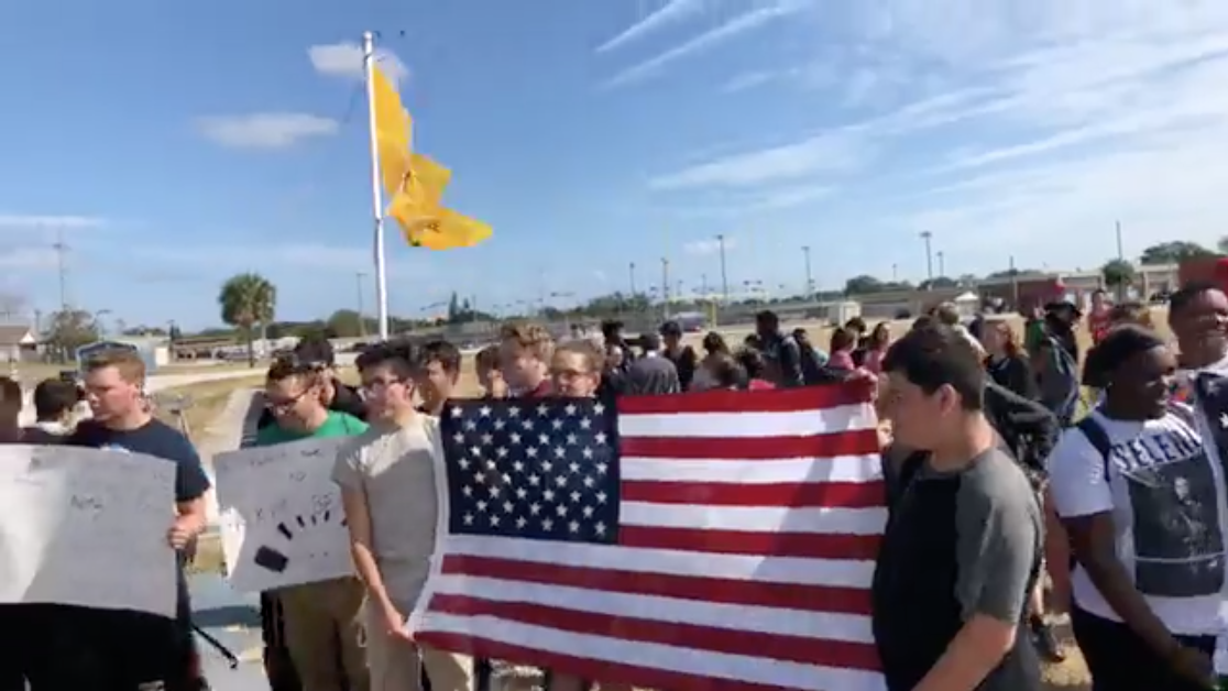 Florida students walk out of class in support of Second Amendment ...
