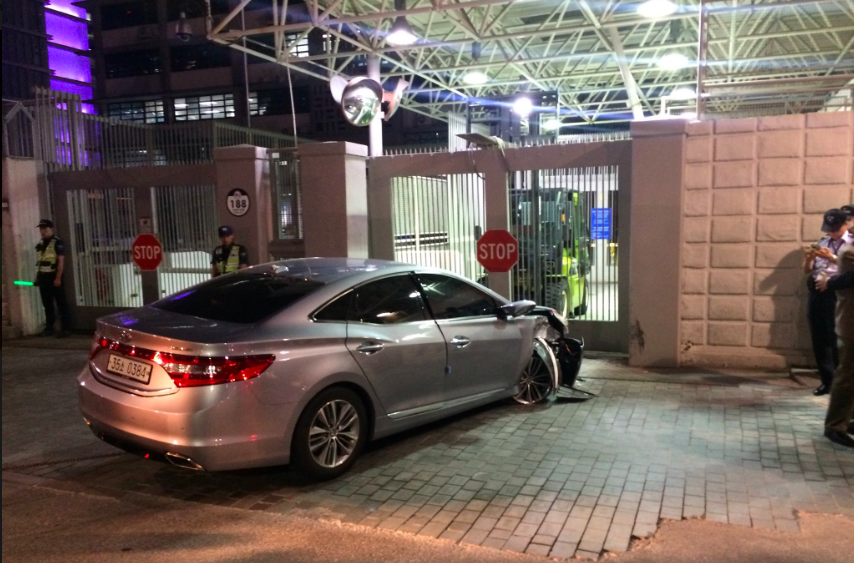 Car Crashes Into Gates At Us Embassy In South Korea American Military