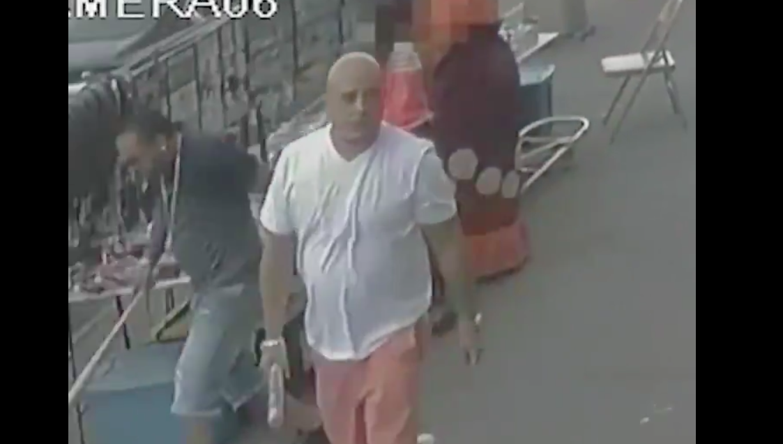 Caught on tape: Suspect brutally attacks man with baseball bat, walks ...