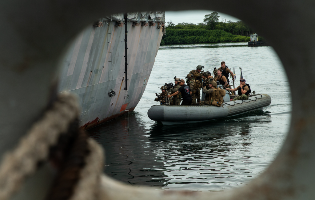 Marines raid water park in urban-assault training held in Hawaii for ...