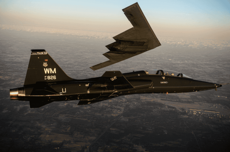 Here are 7 amazing high-res photos of the B-2 bomber | American ...