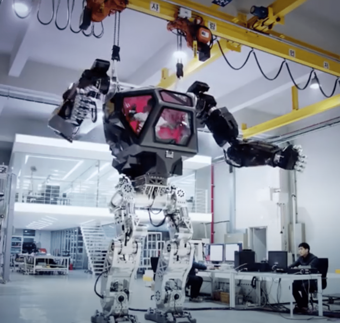 (VIDEO) 13-foot-tall South Korean robot mimics human movement ...