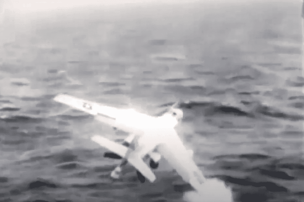 Incredible fighter jet crashes on aircraft carriers caught on tape ...