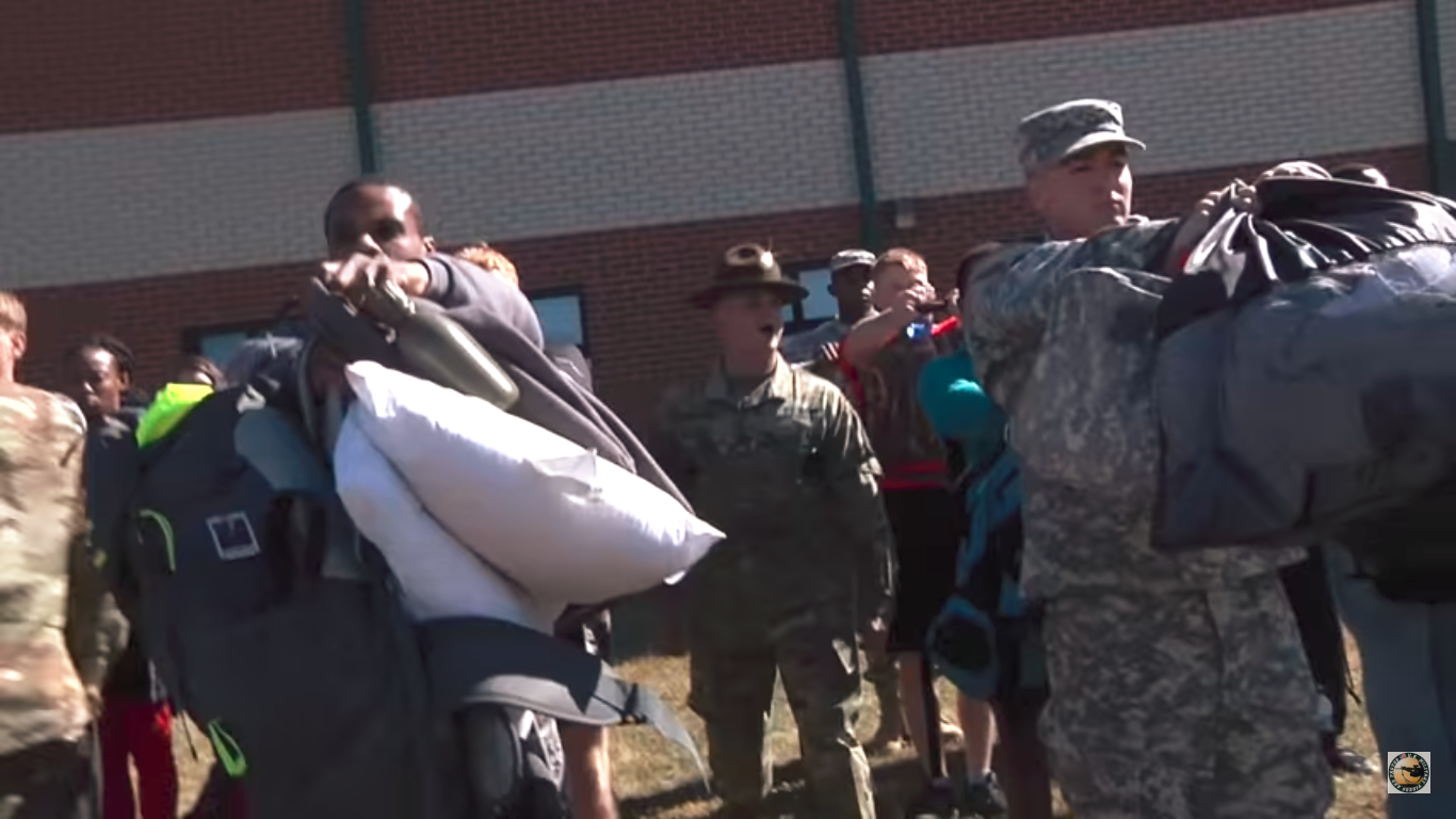 Watch new Army National Guard recruits experience a 'shark attack' in ...
