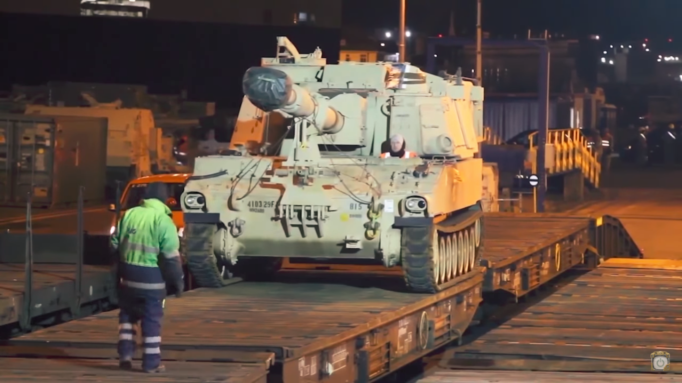 Watch the US Army unload equipment for one of the largest deployments ...