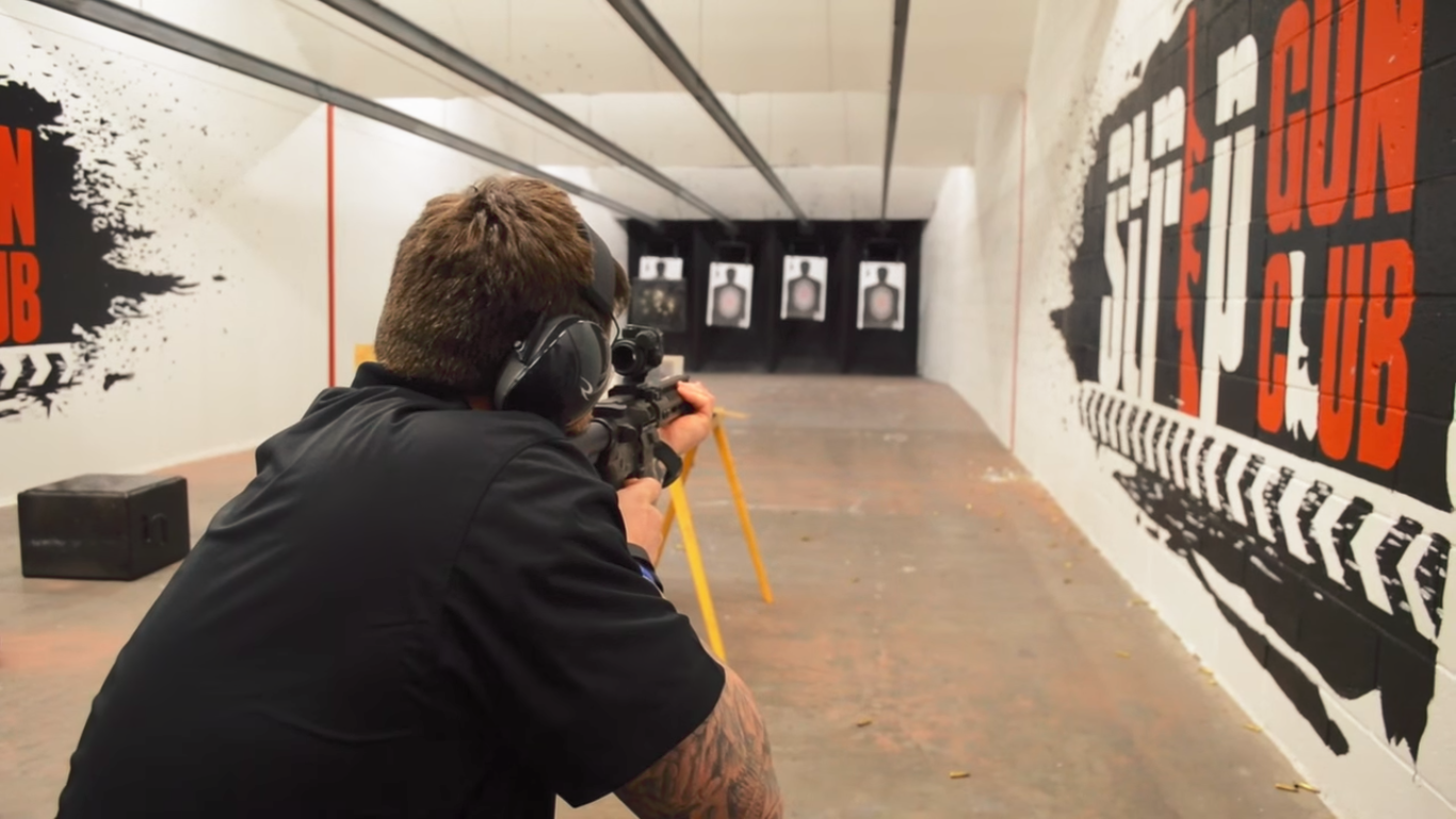 'Lone Survivor' Marcus Luttrell faces civilian in 'one-shot' shooting ...