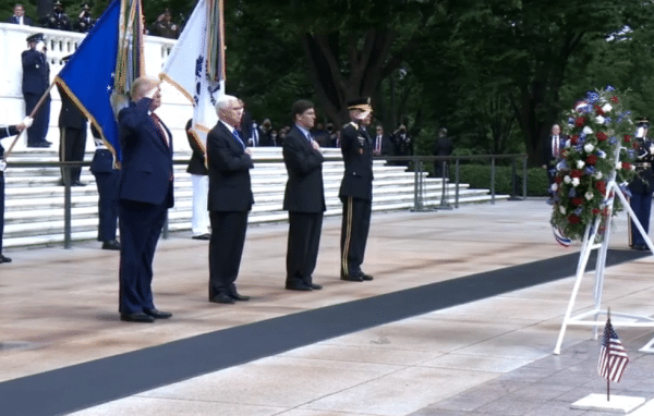 Video/Pics: Trump honors fallen at Tomb of the Unknown Soldier ...