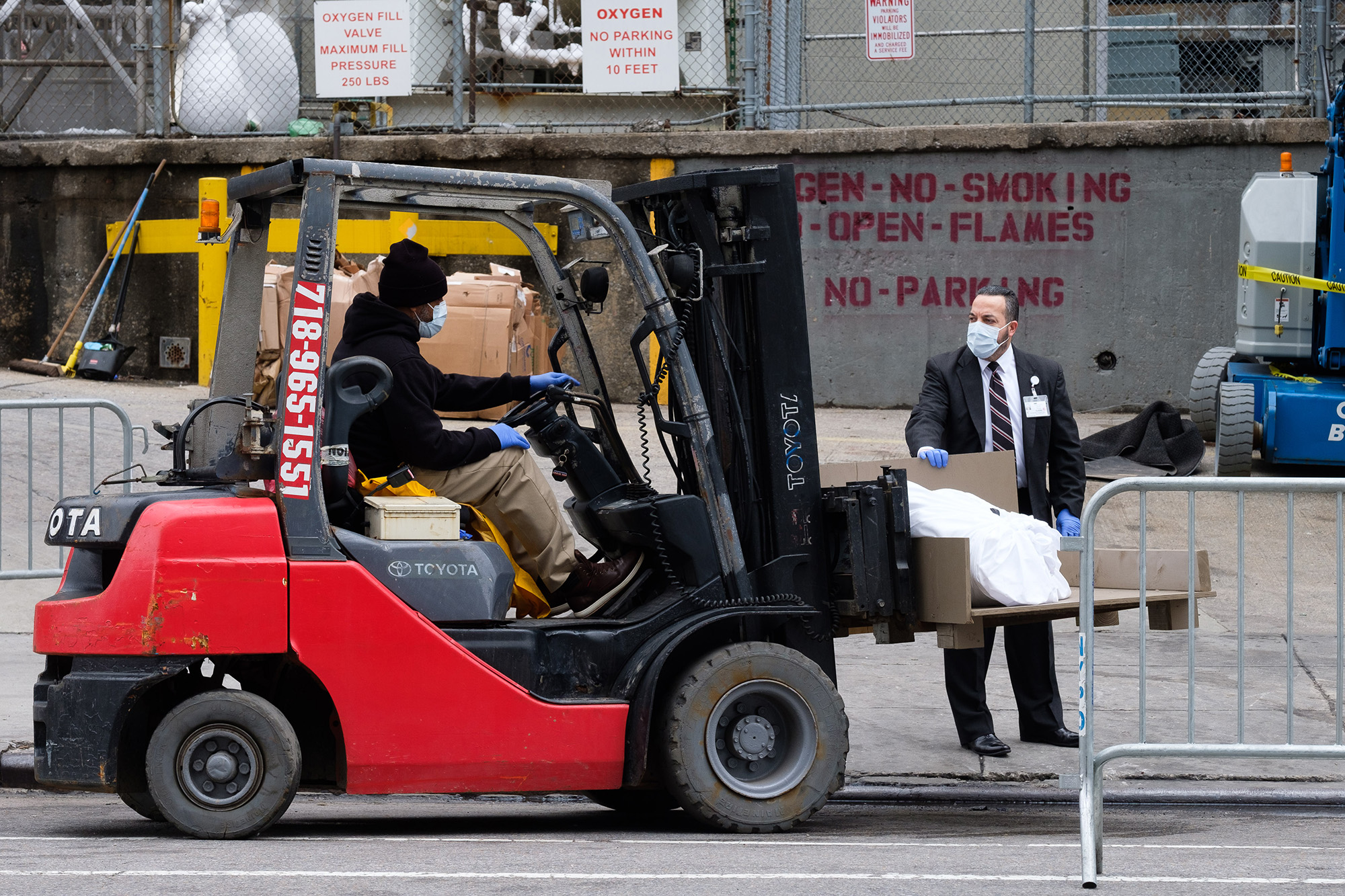 Pentagon seeking 100,000 body bags for civilians in coronavirus ...