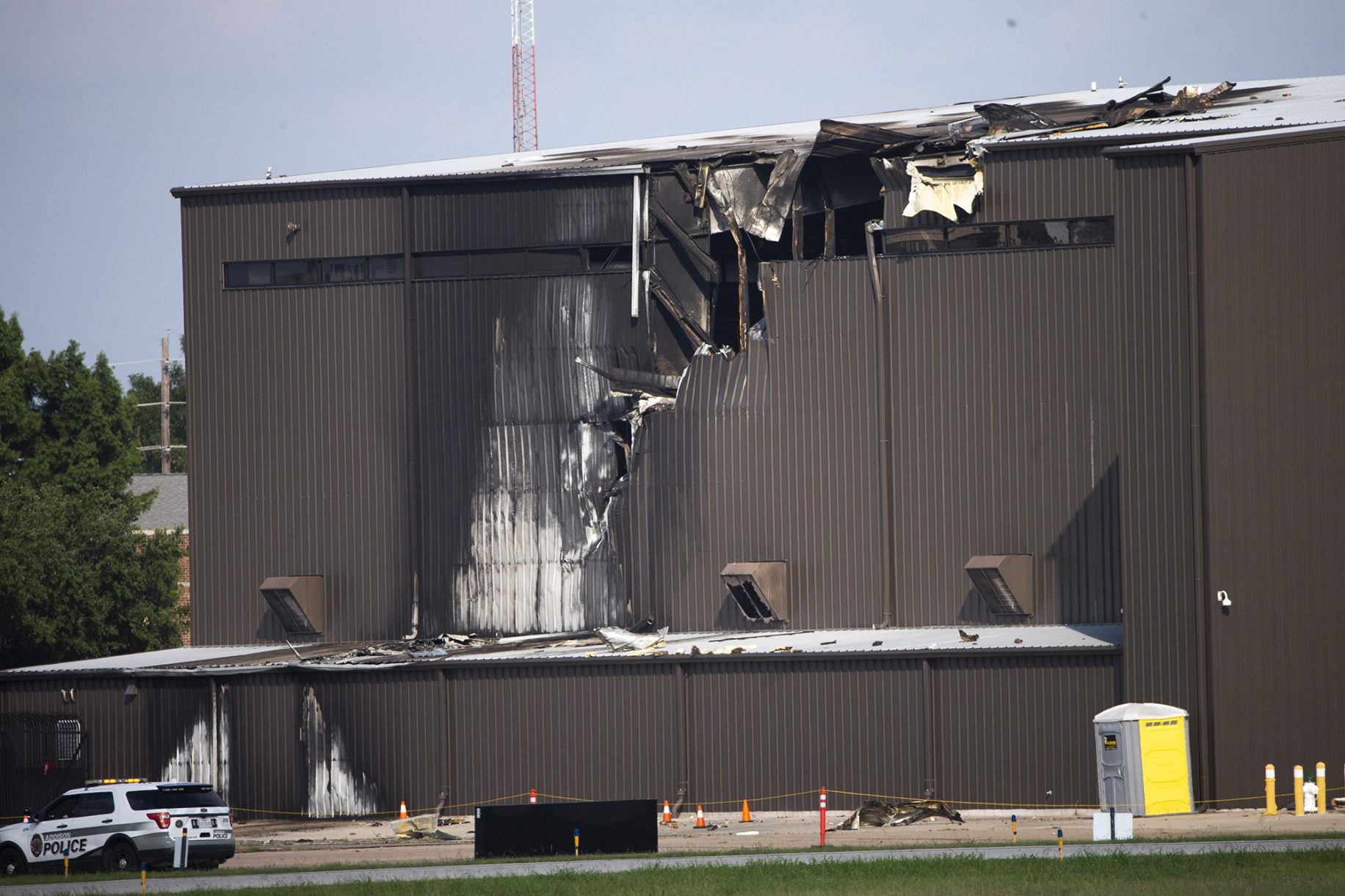 10 dead after small plane crashes into Texas hangar | American Military ... 10 dead after small plane crashes into Texas hangar | American Military ...