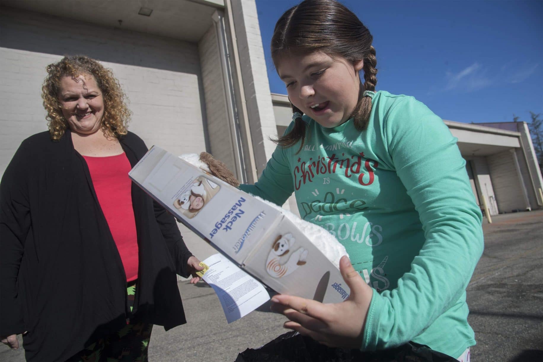 Ho Ho Hoorah: Marines bring joy to thousands of kids at Toys for Tots ...