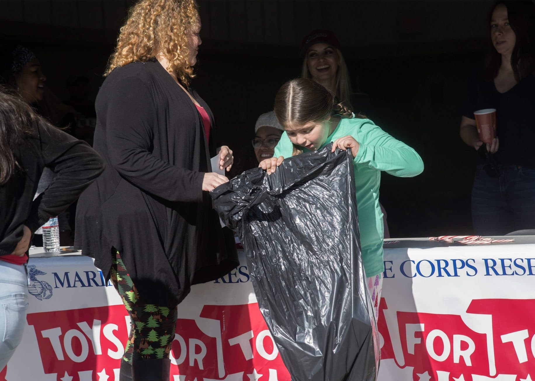 Ho Ho Hoorah: Marines bring joy to thousands of kids at Toys for Tots ...
