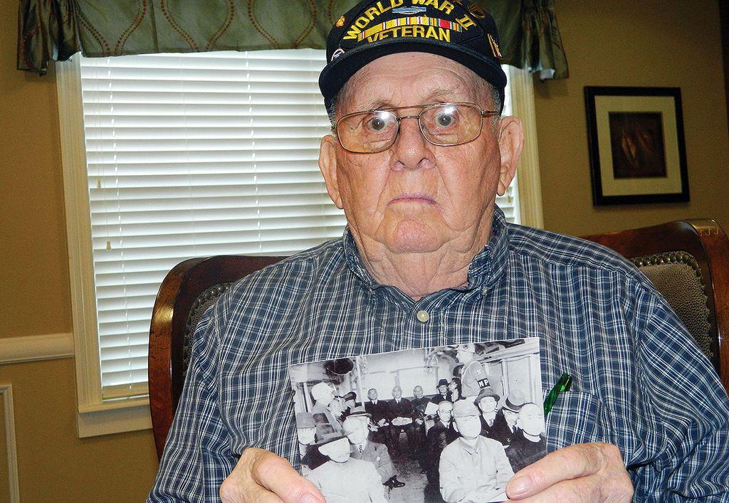 WWII veteran shares precious photo, memories of war's end | American ...