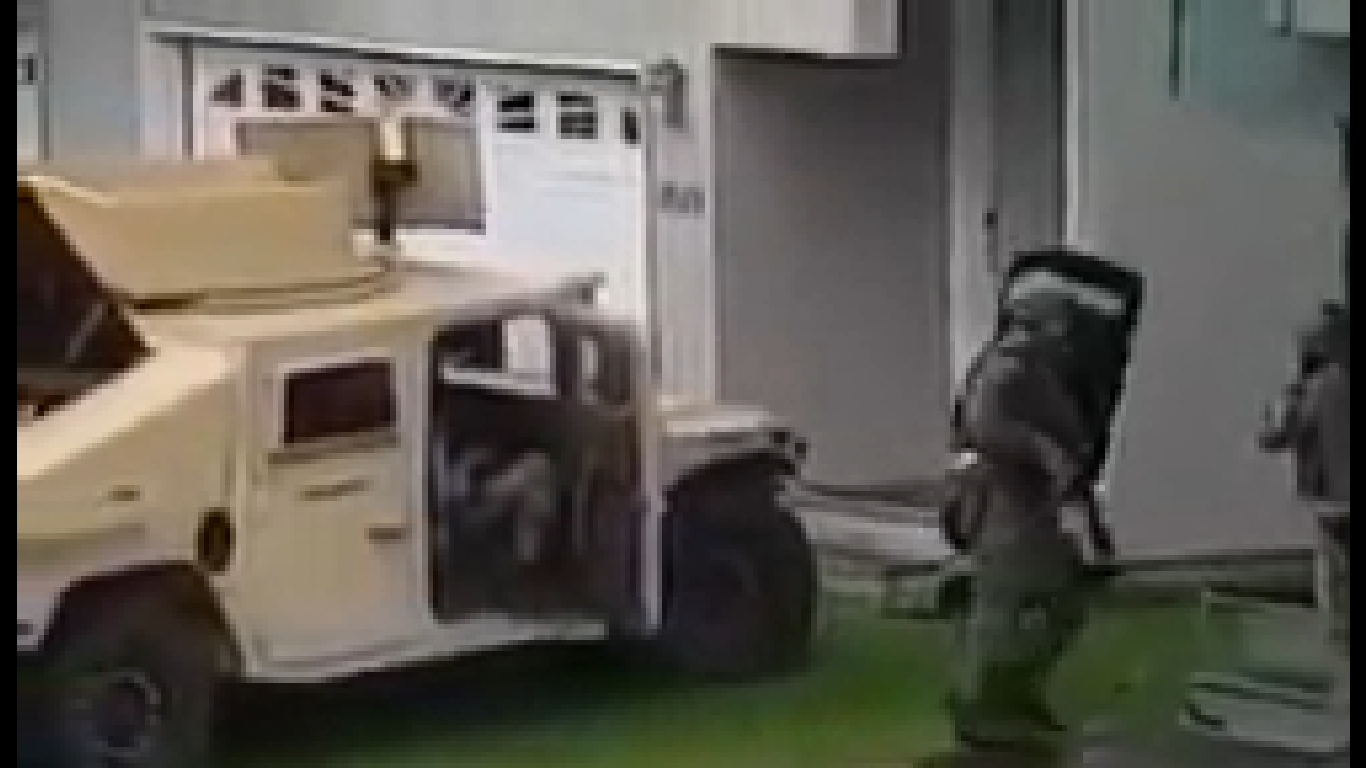 WATCH: FBI Alaska SWAT Team's massive breach fail | American Military News