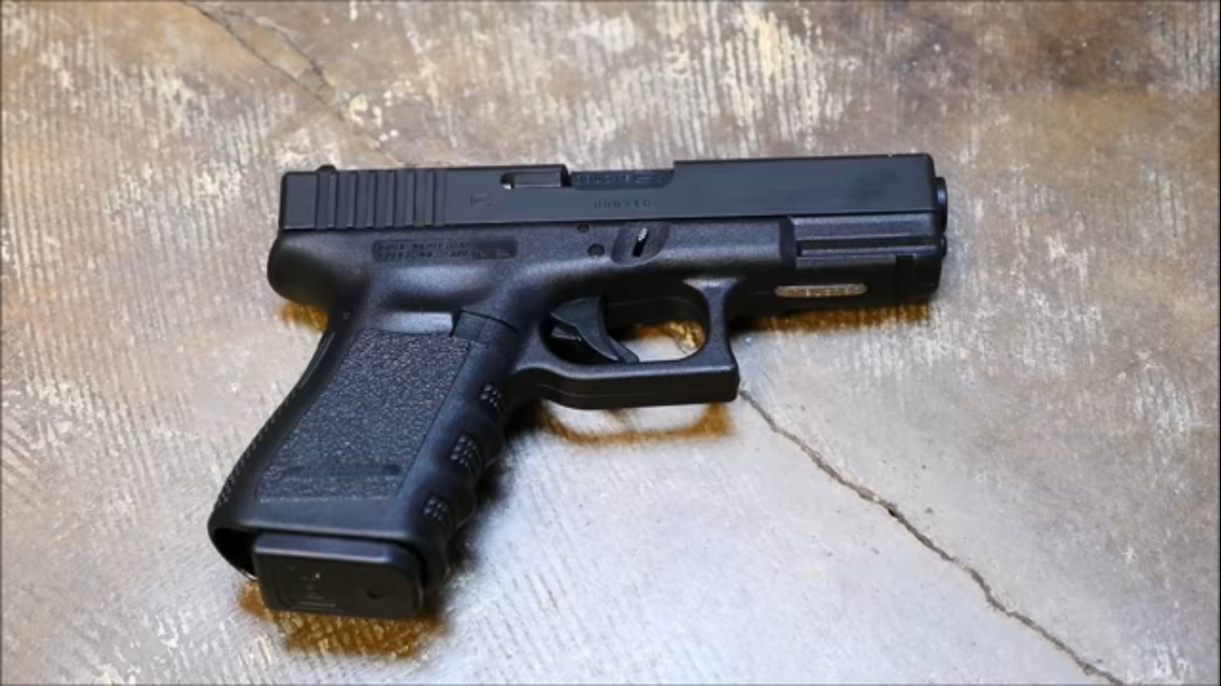 Video: The top five guns with cult followings | American Military News