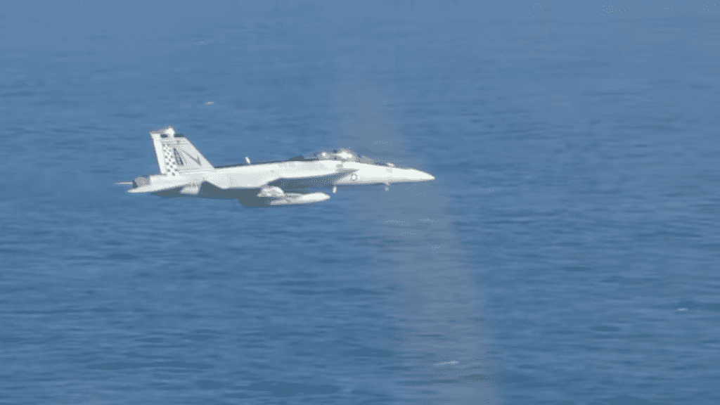 (VIDEO) Watch incredible footage of F-18 Super Hornets in action ...