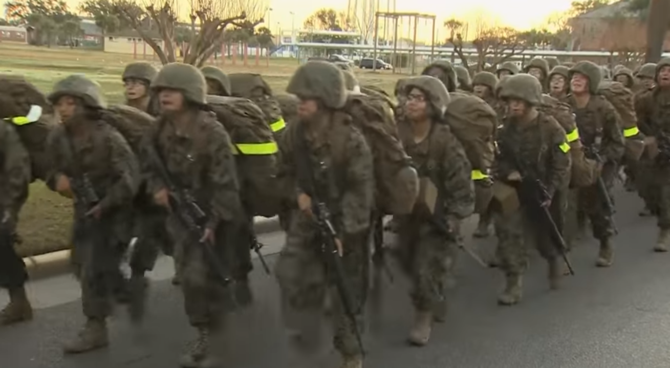 (VIDEO) Watch US female Marine recruits during their final 'Crucible ...