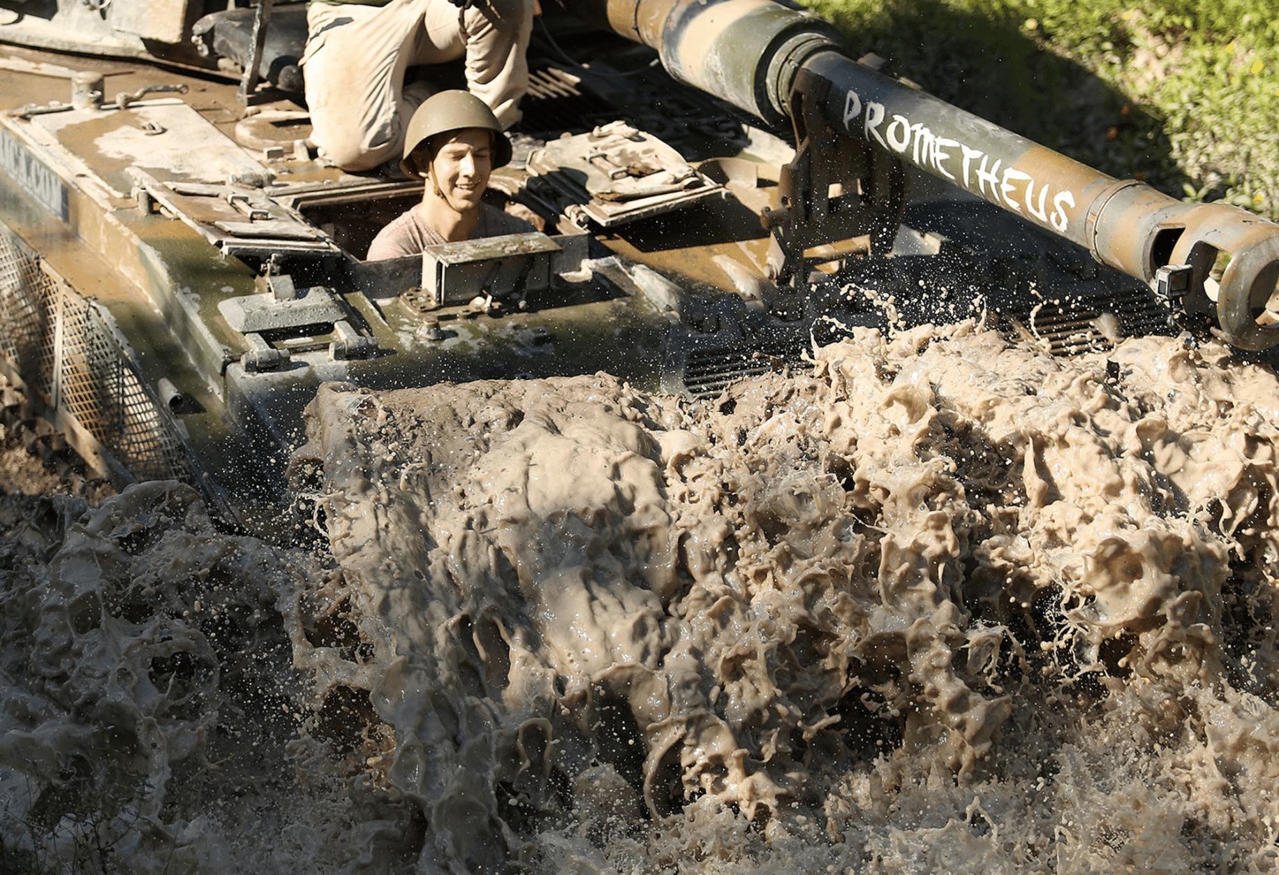Tank America in FL offers a 17-ton tank-driving adventure | American ...