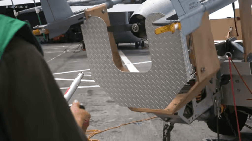 Watch a drone aircraft 'landing' using the 'Skyhook Recovery System ...