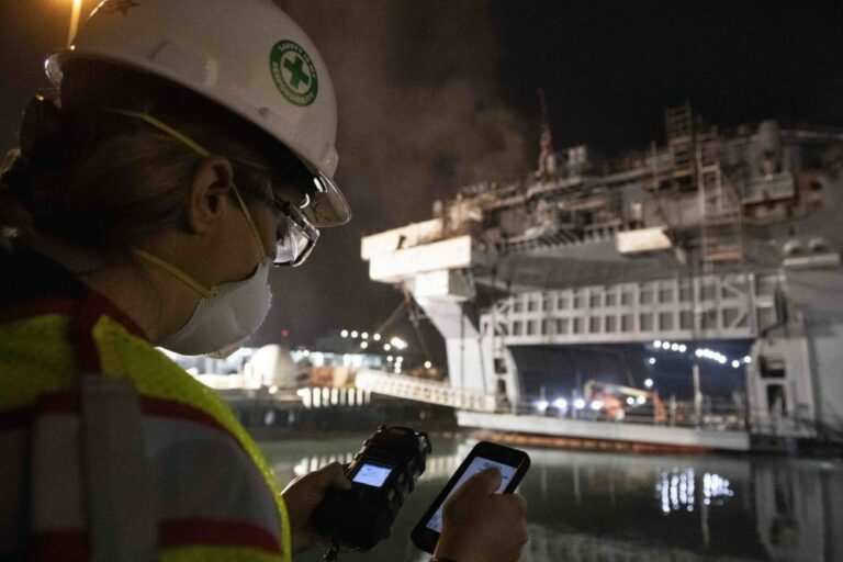 Video/Pics: US warship still on fire after 2 days – 59 injured ...