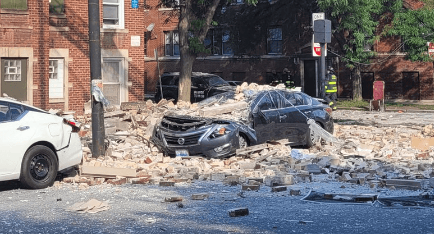 Pics/Vid: Explosion in Chicago, 6 people injured