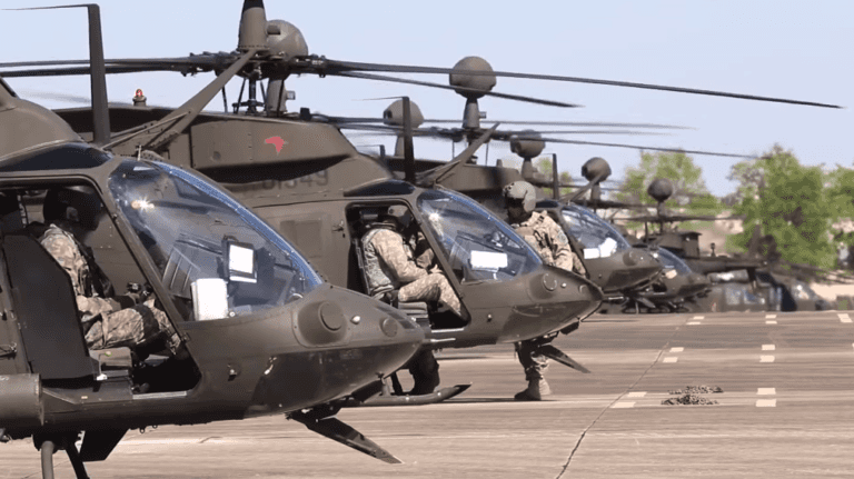 Watch the US Army set a world record for largest helicopter formation ...