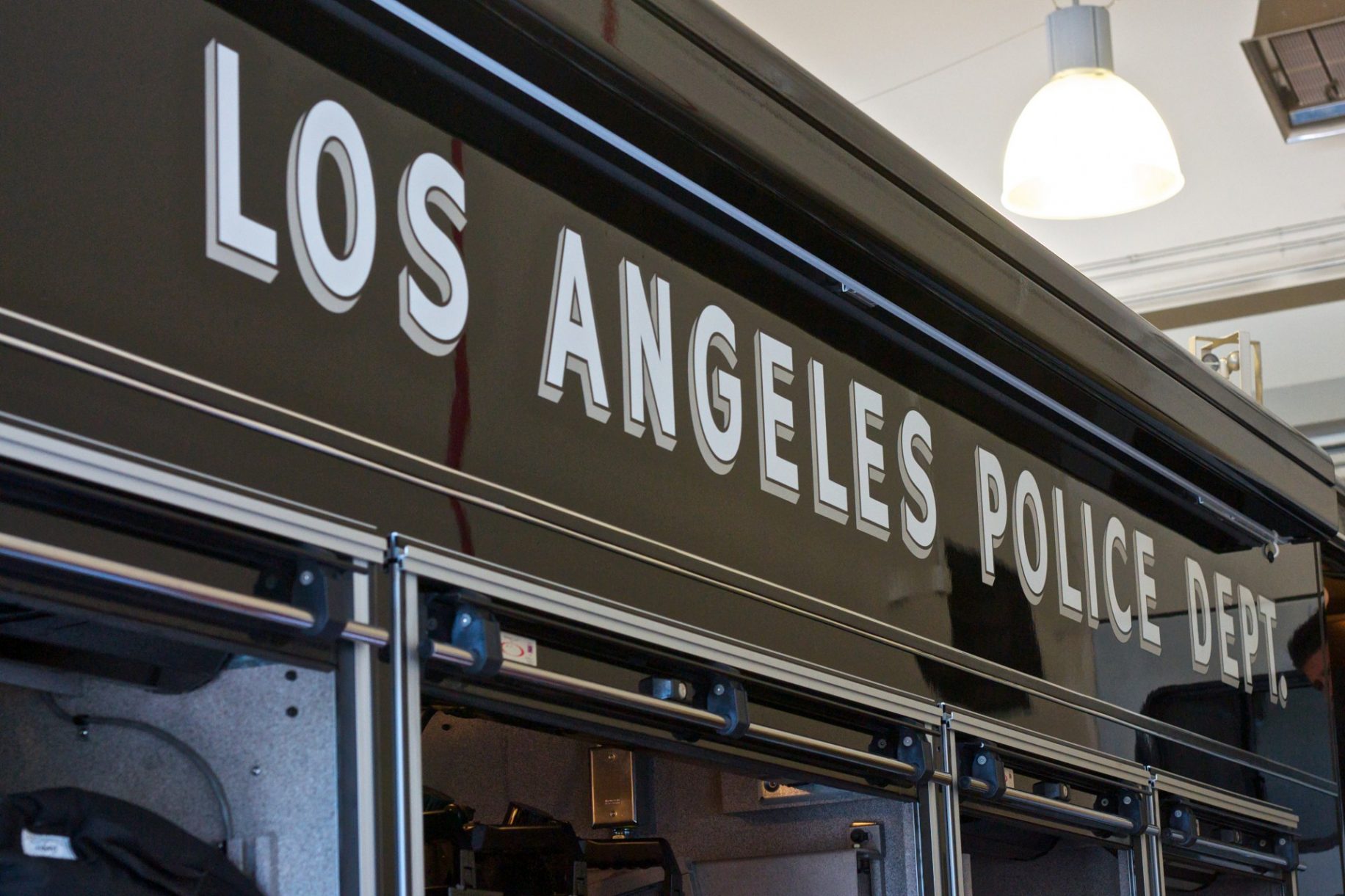 LAPD tells residents 'do not resist' robbers, 'cooperate and comply ...
