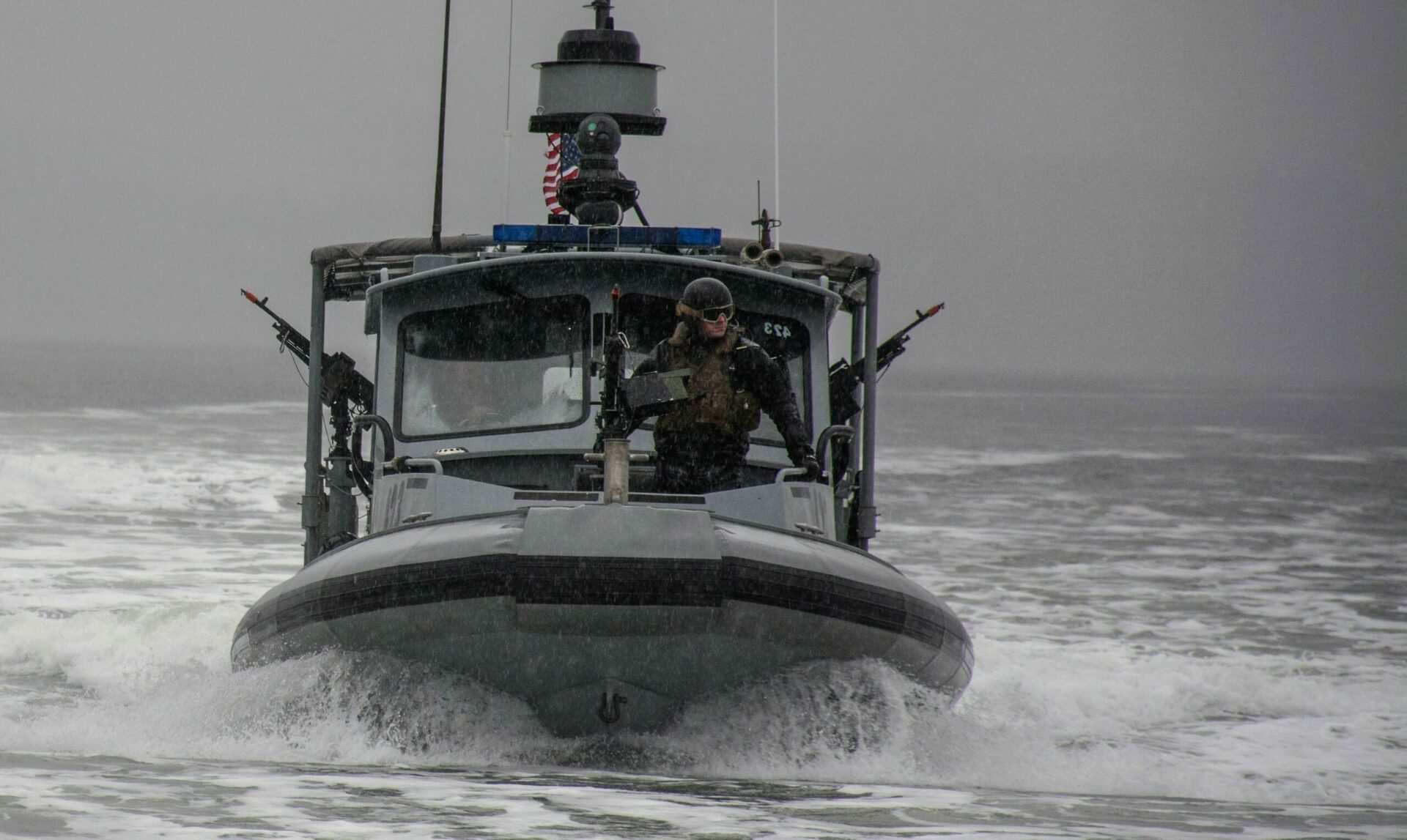 Navy boat hits barrier and sinks; 3 sailors injured in WA
